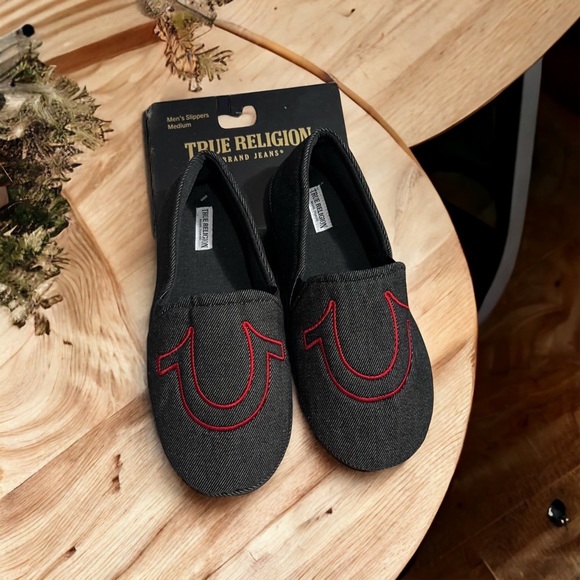 True Religion | Shoes | Nwt Mens True Religion Slippers Size Medium ...